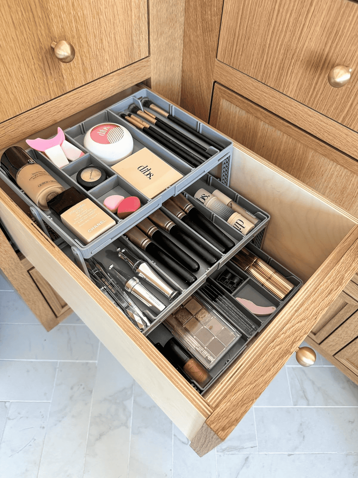 The Best Makeup Organizers for Vanities & Countertops • Brookes Buys